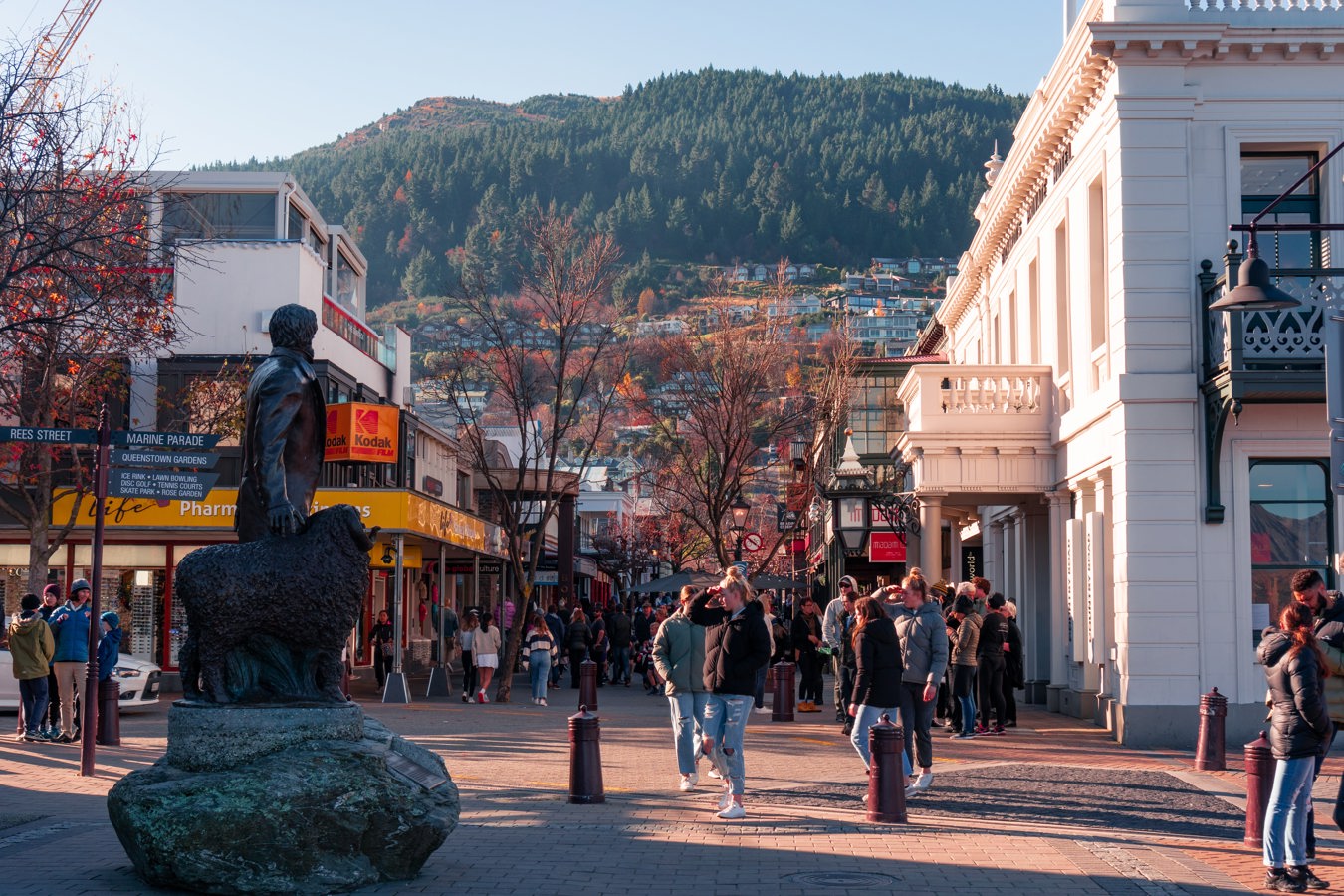 Easter Sunday trading in Queenstown Lakes